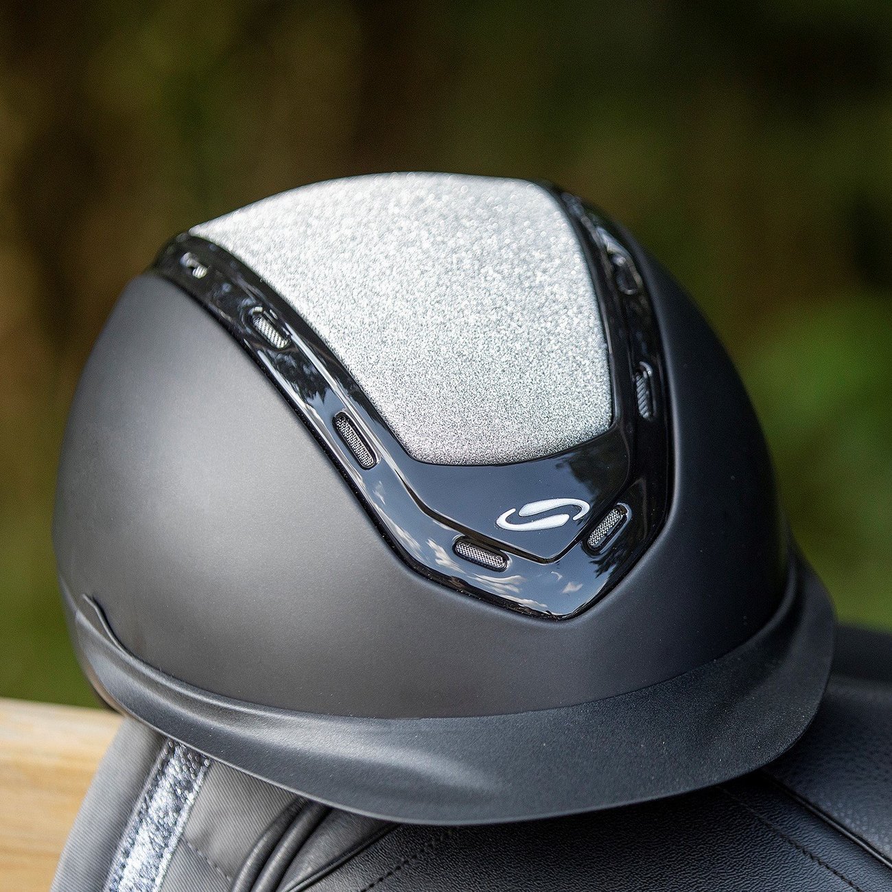 Reithelm Shine von Swing günstig bestellen | tiierisch.de